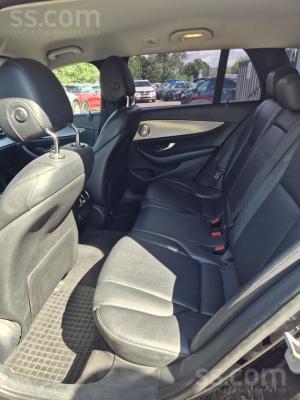 Melns Mercedes-Benz E 220 2016 Rīga, ar dzinēja tilpumu 2.00 L un nobraukumu 317 tūkst. km par 9990 €, foto 11 vietnē AUTOMOTO.COM.LV