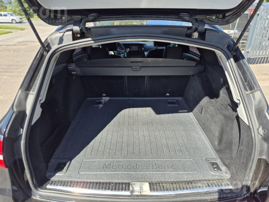 Melns Mercedes-Benz E 220 2016 Rīga, ar dzinēja tilpumu 2.00 L un nobraukumu 317 tūkst. km par 9990 €, foto 13 vietnē AUTOMOTO.COM.LV