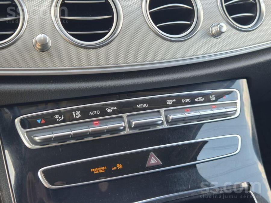 Melns Mercedes-Benz E 220 2016 Rīga, ar dzinēja tilpumu 2.00 L un nobraukumu 317 tūkst. km par 9990 €, foto 23 vietnē AUTOMOTO.COM.LV