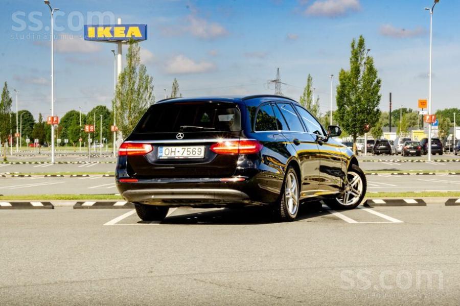 Melns Mercedes-Benz E 220 2016 Rīga, ar dzinēja tilpumu 2.00 L un nobraukumu 317 tūkst. km par 9990 €, foto 7 vietnē AUTOMOTO.COM.LV