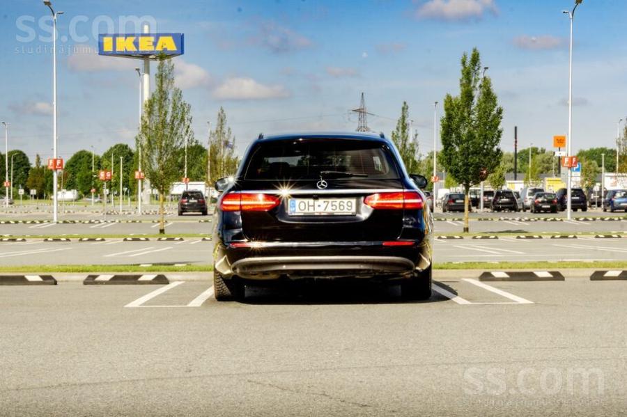 Melns Mercedes-Benz E 220 2016 Rīga, ar dzinēja tilpumu 2.00 L un nobraukumu 317 tūkst. km par 9990 €, foto 8 vietnē AUTOMOTO.COM.LV