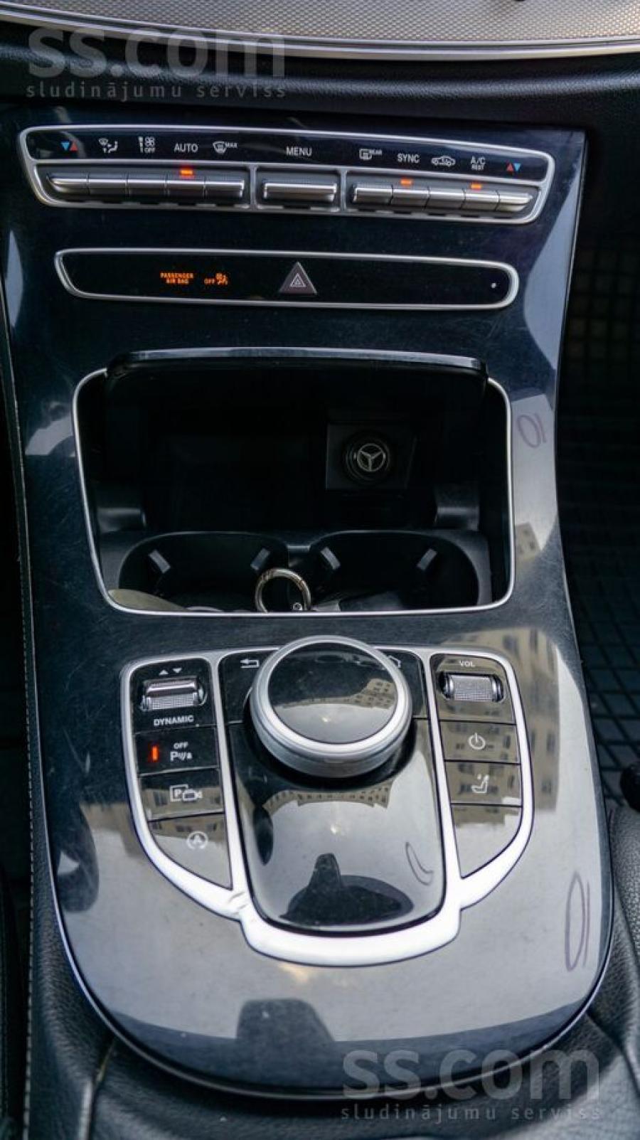 Melns Mercedes-Benz E 220 2016 Rīga, ar dzinēja tilpumu 2.00 L un nobraukumu 317 tūkst. km par 9990 €, foto 16 vietnē AUTOMOTO.COM.LV