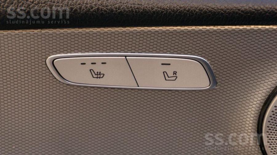 Melns Mercedes-Benz E 220 2016 Rīga, ar dzinēja tilpumu 2.00 L un nobraukumu 317 tūkst. km par 9990 €, foto 24 vietnē AUTOMOTO.COM.LV