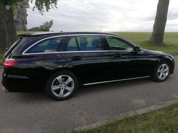 Melns Mercedes-Benz E 220 2016 Kauņa, ar dzinēja tilpumu 1.95 L un nobraukumu 305 tūkst. km par 8800 €, foto 4 vietnē AUTOMOTO.COM.LV