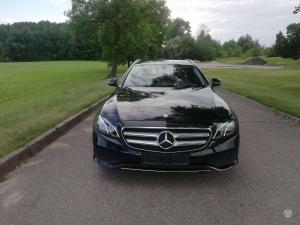 Черный Мерседес E 220 2016 в Каунас, объемом двигателя 1.95 л и пробегом 305 тыс. км за 8800 €, фото 6 на AUTOMOTO.COM.LV