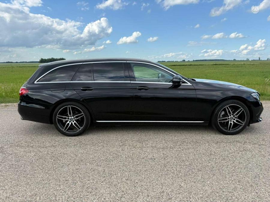 Черный Мерседес E 220 2016 в Вилкавишкис, объемом двигателя 1.95 л и пробегом 265 тыс. км за 15200 €, фото 6 на AUTOMOTO.COM.LV