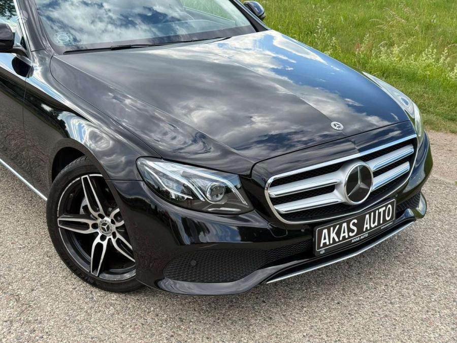 Черный Мерседес E 220 2016 в Вилкавишкис, объемом двигателя 1.95 л и пробегом 265 тыс. км за 15200 €, фото 9 на AUTOMOTO.COM.LV