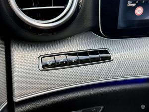 Черный Мерседес E 220 2016 в Вилкавишкис, объемом двигателя 1.95 л и пробегом 265 тыс. км за 15200 €, фото 16 на AUTOMOTO.COM.LV