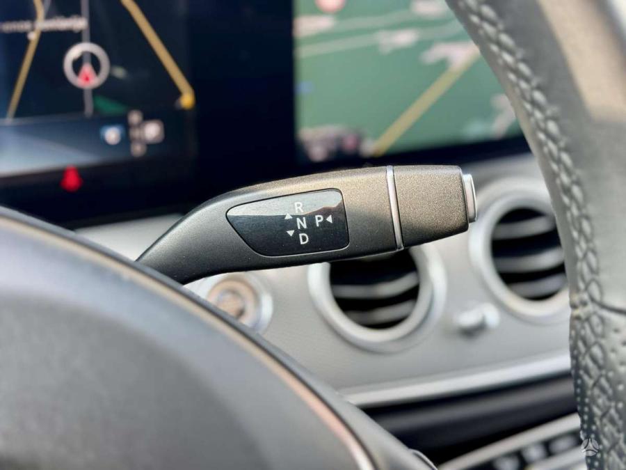 Черный Мерседес E 220 2016 в Вилкавишкис, объемом двигателя 1.95 л и пробегом 265 тыс. км за 15200 €, фото 21 на AUTOMOTO.COM.LV