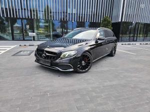 Black Mercedes-Benz E 220 2016 in Kaunas, with an engine capacity of 1.95 L and mileage of 111 thousand km for 17500 €, photo  on AUTOMOTO.COM.LV
