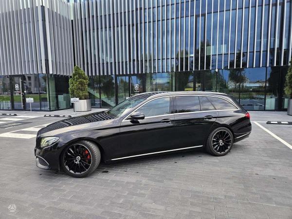 Melns Mercedes-Benz E 220 2016 Kauņa, ar dzinēja tilpumu 1.95 L un nobraukumu 111 tūkst. km par 17500 €, foto 8 vietnē AUTOMOTO.COM.LV