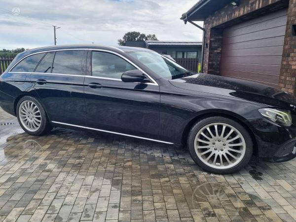 Мерседес E 220 2016 в Каунас на AUTOMOTO.COM.LV Черный Мерседес E 220 2016 в Каунас, объемом двигателя 2.00 л и пробегом 354 тыс. км за 11900 €, фото 7 на AUTOMOTO.COM.LV