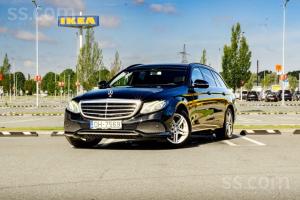 Melns Mercedes-Benz E 220 2016 Rīga, ar dzinēja tilpumu 2.00 L un nobraukumu 317 tūkst. km par 9190 €, foto  vietnē AUTOMOTO.COM.LV