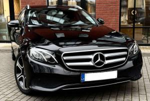 Black Mercedes-Benz E 220 2017 in Klaipeda, with an engine capacity of 1.95 L and mileage of 241 thousand km for 14700 €, photo 3 on AUTOMOTO.COM.LV