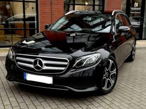 Black Mercedes-Benz E 220 2017 in Klaipeda, with an engine capacity of 1.95 L and mileage of 241 thousand km for 14700 €, photo 4 on AUTOMOTO.COM.LV