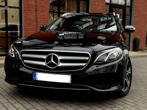 Black Mercedes-Benz E 220 2017 in Klaipeda, with an engine capacity of 1.95 L and mileage of 241 thousand km for 14700 €, photo 7 on AUTOMOTO.COM.LV