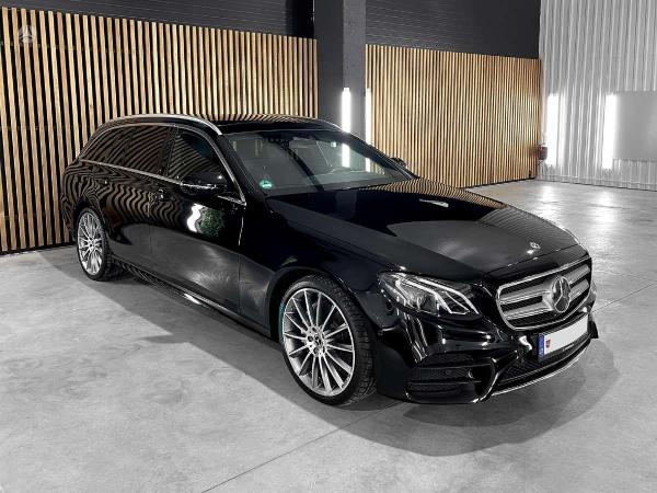 Melns Mercedes-Benz E 220 2017 Kauņa, ar dzinēja tilpumu 1.95 L un nobraukumu 191 tūkst. km par 21700 €, foto 1 vietnē AUTOMOTO.COM.LV