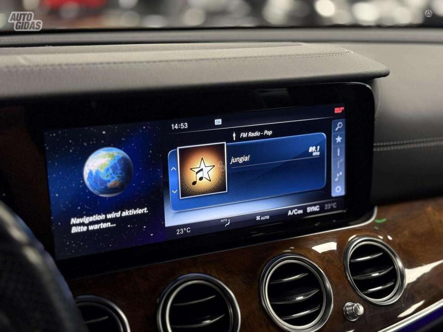 Черный Мерседес E 220 2017 в Клайпеда, объемом двигателя 2.00 л и пробегом 268 тыс. км за 18450 €, фото 8 на AUTOMOTO.COM.LV