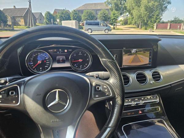 Черный Мерседес E 220 2017 в Шяуляй, объемом двигателя 1.95 л и пробегом 431 тыс. км за 13500 €, фото 9 на AUTOMOTO.COM.LV