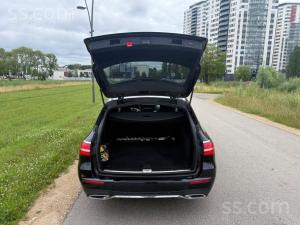 Melns Mercedes-Benz E 220 2017 Rīga, ar dzinēja tilpumu 2.00 L un nobraukumu 335 tūkst. km par 15299 €, foto 6 vietnē AUTOMOTO.COM.LV