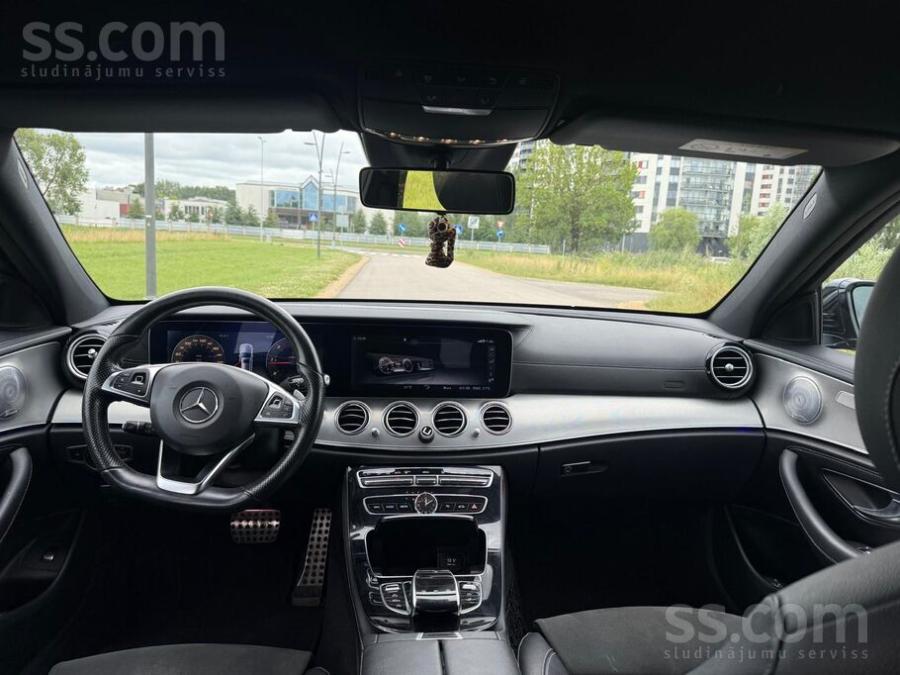 Melns Mercedes-Benz E 220 2017 Rīga, ar dzinēja tilpumu 2.00 L un nobraukumu 335 tūkst. km par 15299 €, foto 7 vietnē AUTOMOTO.COM.LV