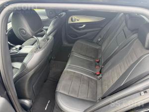 Melns Mercedes-Benz E 220 2017 Rīga, ar dzinēja tilpumu 2.00 L un nobraukumu 335 tūkst. km par 15299 €, foto 8 vietnē AUTOMOTO.COM.LV