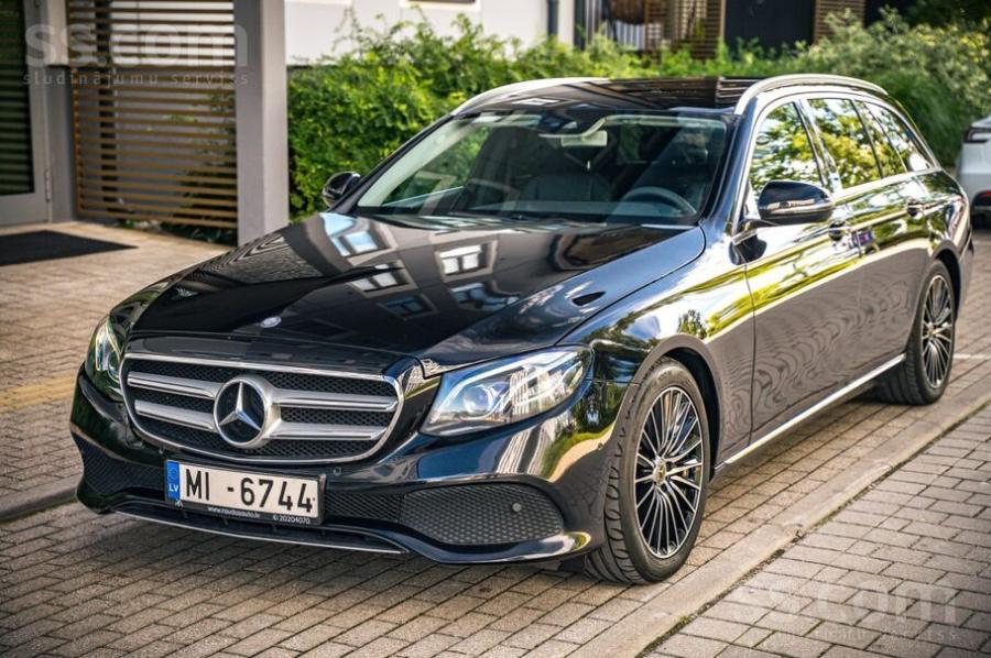 Black Mercedes-Benz E 220 2017 in Riga, with an engine capacity of 2.00 L and mileage of 0 thousand km for 8990 €, photo 1 on AUTOMOTO.COM.LV