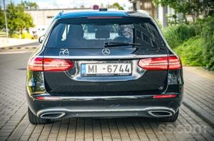 Black Mercedes-Benz E 220 2017 in Riga, with an engine capacity of 2.00 L and mileage of 0 thousand km for 8990 €, photo 6 on AUTOMOTO.COM.LV