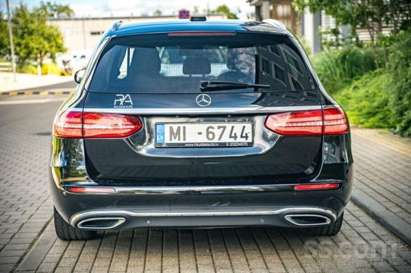 Melns Mercedes-Benz E 220 2017 Rīga, ar dzinēja tilpumu 2.00 L un nobraukumu 0 tūkst. km par 8990 €, foto 5 vietnē AUTOMOTO.COM.LV
