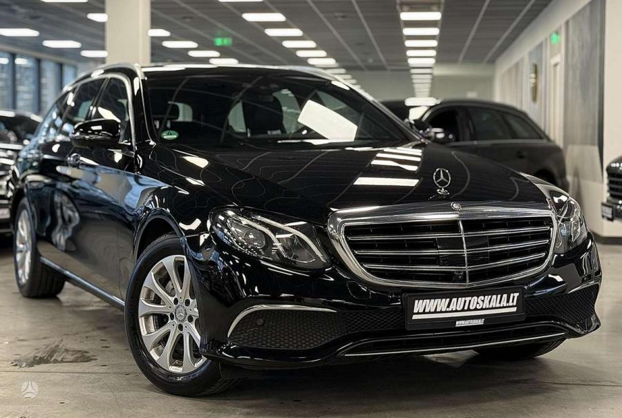 Black Mercedes-Benz E 220 2017 in Klaipeda, with an engine capacity of 1.95 L and mileage of 268 thousand km for 17200 €, photo 1 on AUTOMOTO.COM.LV