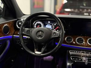 Black Mercedes-Benz E 220 2017 in Klaipeda, with an engine capacity of 1.95 L and mileage of 268 thousand km for 17200 €, photo 13 on AUTOMOTO.COM.LV