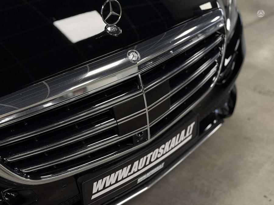 Black Mercedes-Benz E 220 2017 in Klaipeda, with an engine capacity of 1.95 L and mileage of 268 thousand km for 17200 €, photo 25 on AUTOMOTO.COM.LV
