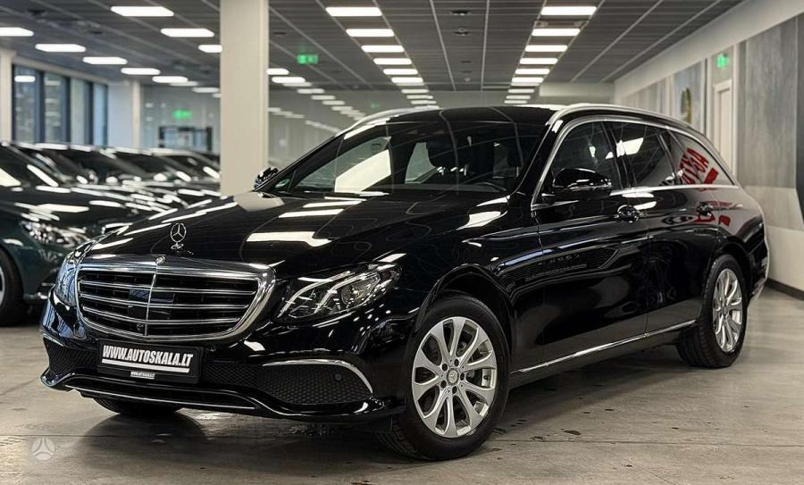 Black Mercedes-Benz E 220 2017 in Klaipeda, with an engine capacity of 1.95 L and mileage of 268 thousand km for 17200 €, photo 27 on AUTOMOTO.COM.LV