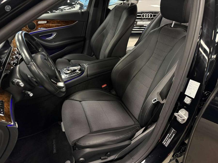 Black Mercedes-Benz E 220 2017 in Klaipeda, with an engine capacity of 1.95 L and mileage of 268 thousand km for 17200 €, photo 33 on AUTOMOTO.COM.LV