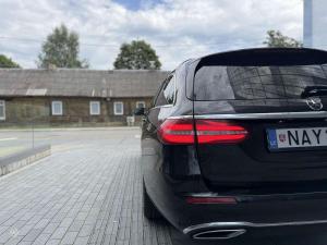 Черный Мерседес E 220 2017 в Клайпеда, объемом двигателя 2.20 л и пробегом 460 тыс. км за 8950 €, фото 8 на AUTOMOTO.COM.LV