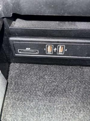 Black Mercedes-Benz E 220 2017 in Klaipeda, with an engine capacity of 2.20 L and mileage of 460 thousand km for 8950 €, photo 18 on AUTOMOTO.COM.LV