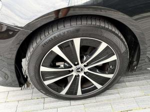 Black Mercedes-Benz E 220 2017 in Klaipeda, with an engine capacity of 2.20 L and mileage of 460 thousand km for 8950 €, photo 23 on AUTOMOTO.COM.LV