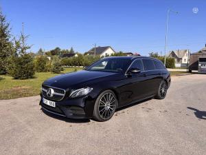 Черный Мерседес E 220 2017 в Каунас, объемом двигателя 1.95 л и пробегом 500 тыс. км за 13800 €, фото  на AUTOMOTO.COM.LV