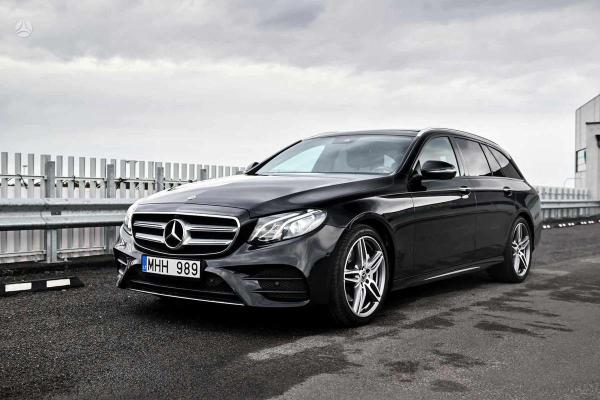 Black Mercedes-Benz E 220 2017 in Vilnius, with an engine capacity of 1.95 L and mileage of 210 thousand km for 18900 €, photo 1 on AUTOMOTO.COM.LV