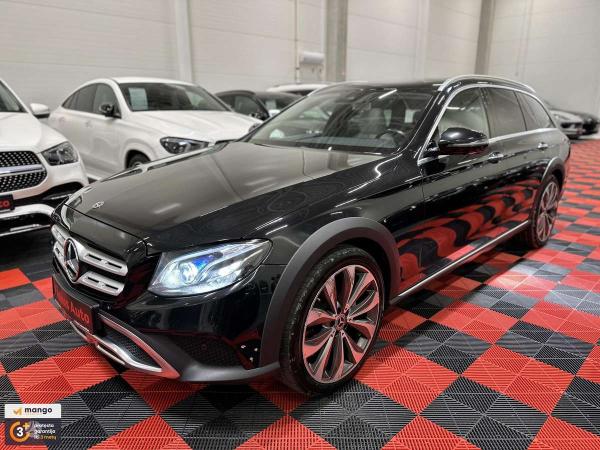 Черный Мерседес E 220 2017 в Вильнюс, объемом двигателя 1.95 л и пробегом 289 тыс. км за 22290 €, фото 1 на AUTOMOTO.COM.LV