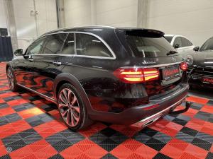 Черный Мерседес E 220 2017 в Вильнюс, объемом двигателя 1.95 л и пробегом 289 тыс. км за 22290 €, фото 7 на AUTOMOTO.COM.LV