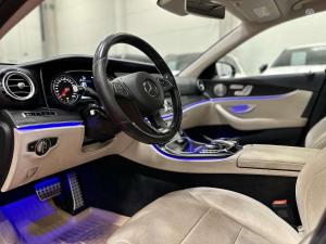 Черный Мерседес E 220 2017 в Вильнюс, объемом двигателя 1.95 л и пробегом 289 тыс. км за 22290 €, фото 13 на AUTOMOTO.COM.LV