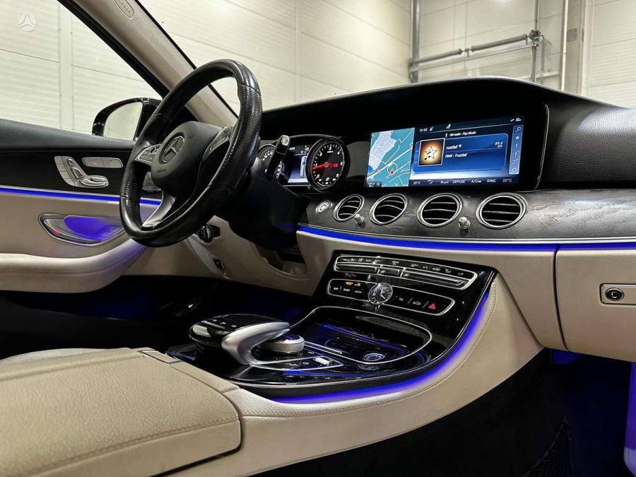 Черный Мерседес E 220 2017 в Вильнюс, объемом двигателя 1.95 л и пробегом 289 тыс. км за 22290 €, фото 17 на AUTOMOTO.COM.LV