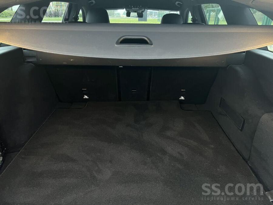 Melns Mercedes-Benz E 220 2017 Rīga, ar dzinēja tilpumu 2.00 L un nobraukumu 0 tūkst. km par 17800 €, foto 8 vietnē AUTOMOTO.COM.LV