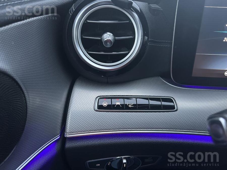 Melns Mercedes-Benz E 220 2017 Rīga, ar dzinēja tilpumu 2.00 L un nobraukumu 0 tūkst. km par 17800 €, foto 10 vietnē AUTOMOTO.COM.LV