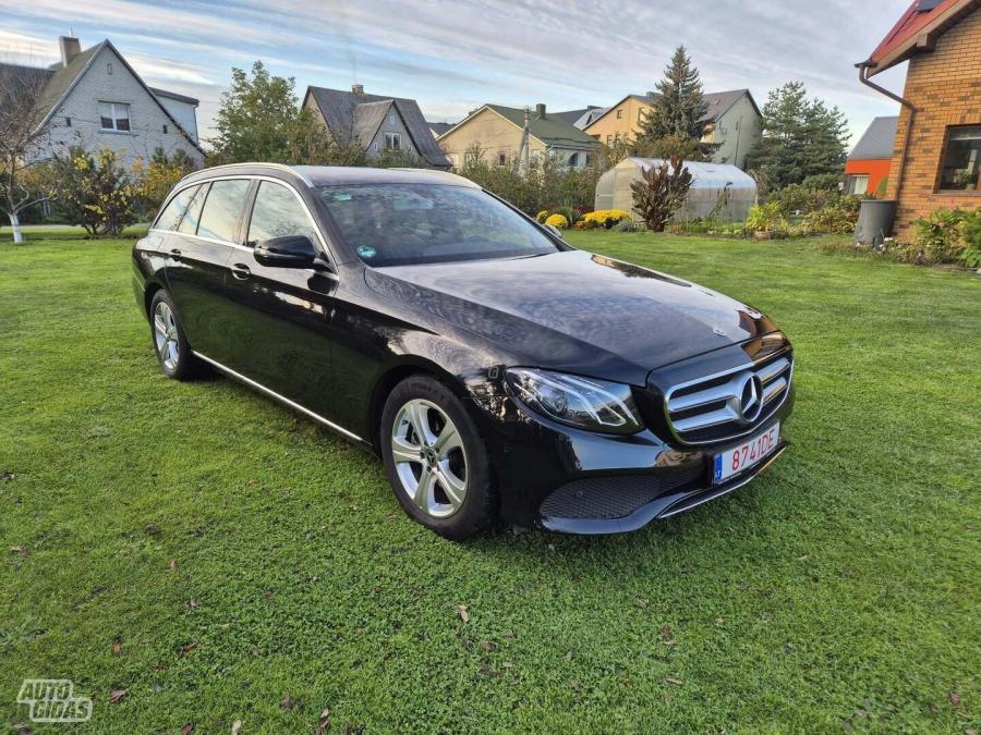 Черный Мерседес E 220 2017 в Каунас, объемом двигателя 2.00 л и пробегом 273 тыс. км за 16300 €, фото 1 на AUTOMOTO.COM.LV