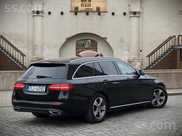 Melns Mercedes-Benz E 220 2018 Jelgava, ar dzinēja tilpumu 2.20 L un nobraukumu 270 tūkst. km par 17800 €, foto 5 vietnē AUTOMOTO.COM.LV