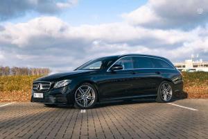 Black Mercedes-Benz E 220 2018 in Riga, with an engine capacity of 1.95 L and mileage of 149 thousand km for 24450 €, photo  on AUTOMOTO.COM.LV