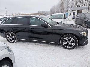 Black Mercedes-Benz E 220 2018 in Kaunas, with an engine capacity of 1.95 L and mileage of 262 thousand km for 13650 €, photo  on AUTOMOTO.COM.LV