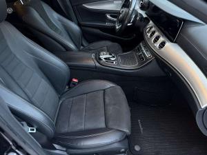 Black Mercedes-Benz E 220 2018 in Kaunas, with an engine capacity of 1.95 L and mileage of 600 thousand km for 10500 €, photo 12 on AUTOMOTO.COM.LV